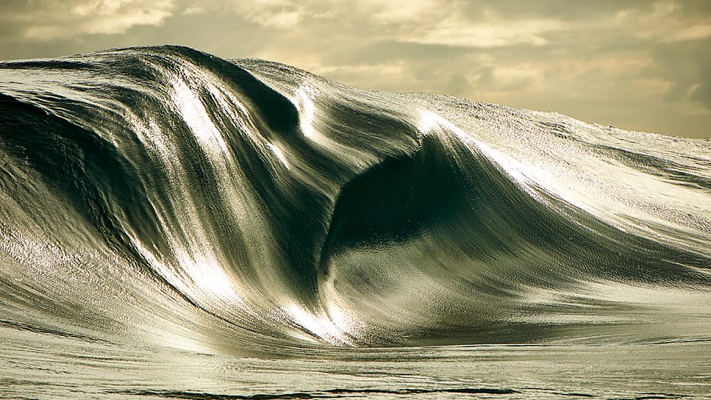 3 olas terroríficas que te matarán si intentas surfearlas. - Watsay ...