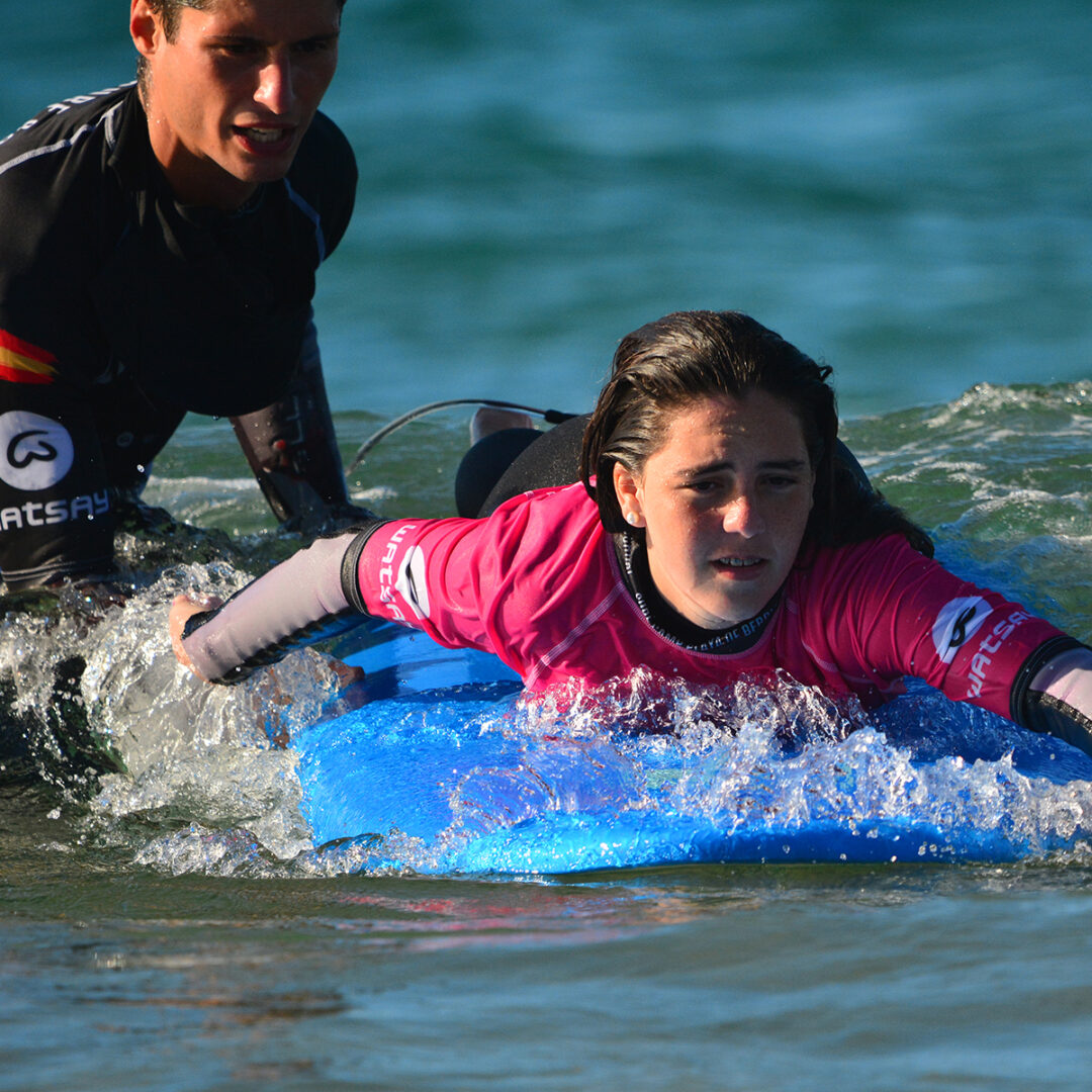Surf Camp para menores, niños y adolescentes en Cantabria